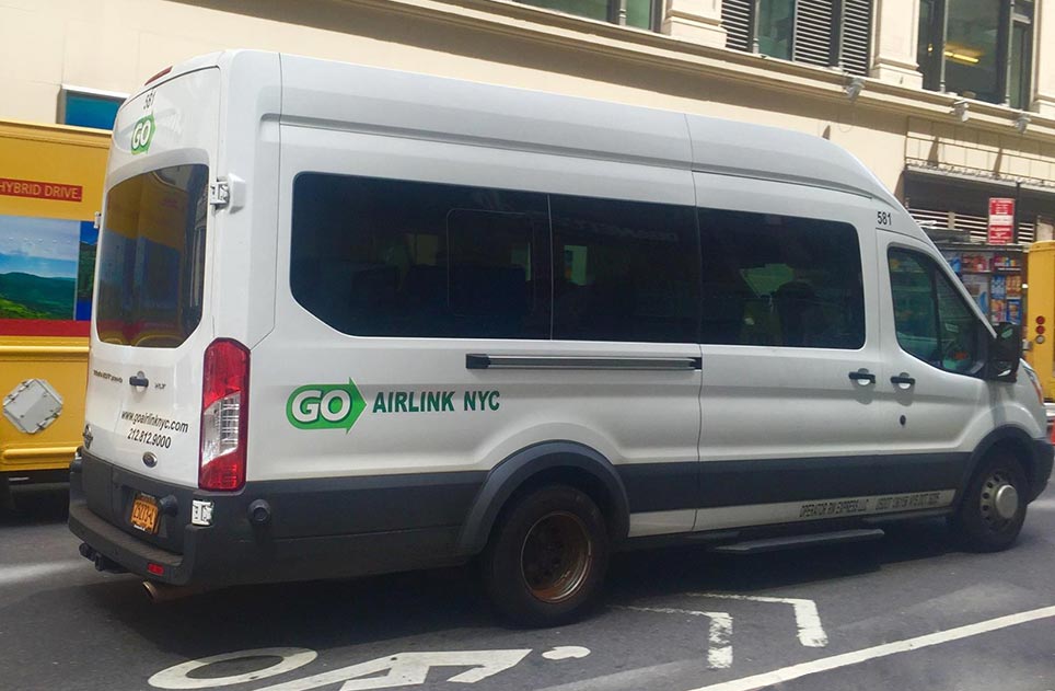 LaGuardia Airport Shuttle | GO Airlink NYC